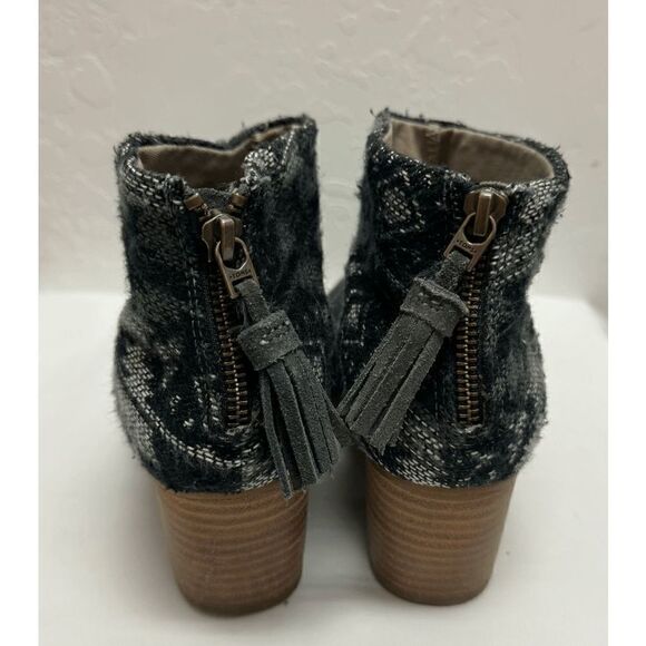 Toms | Shoes | Toms Womens Sz 7 Leilasuede Ankle Booties Aztec ...